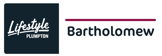 LC012 PLUMPTON badge 75x25mm with METAL magnet and doming